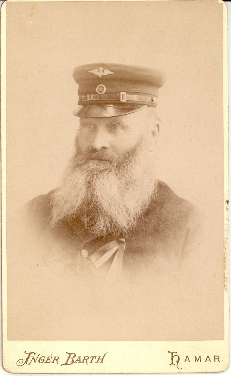 Lars Petlund, banevokter på Grundsetbanen - DigitaltMuseum