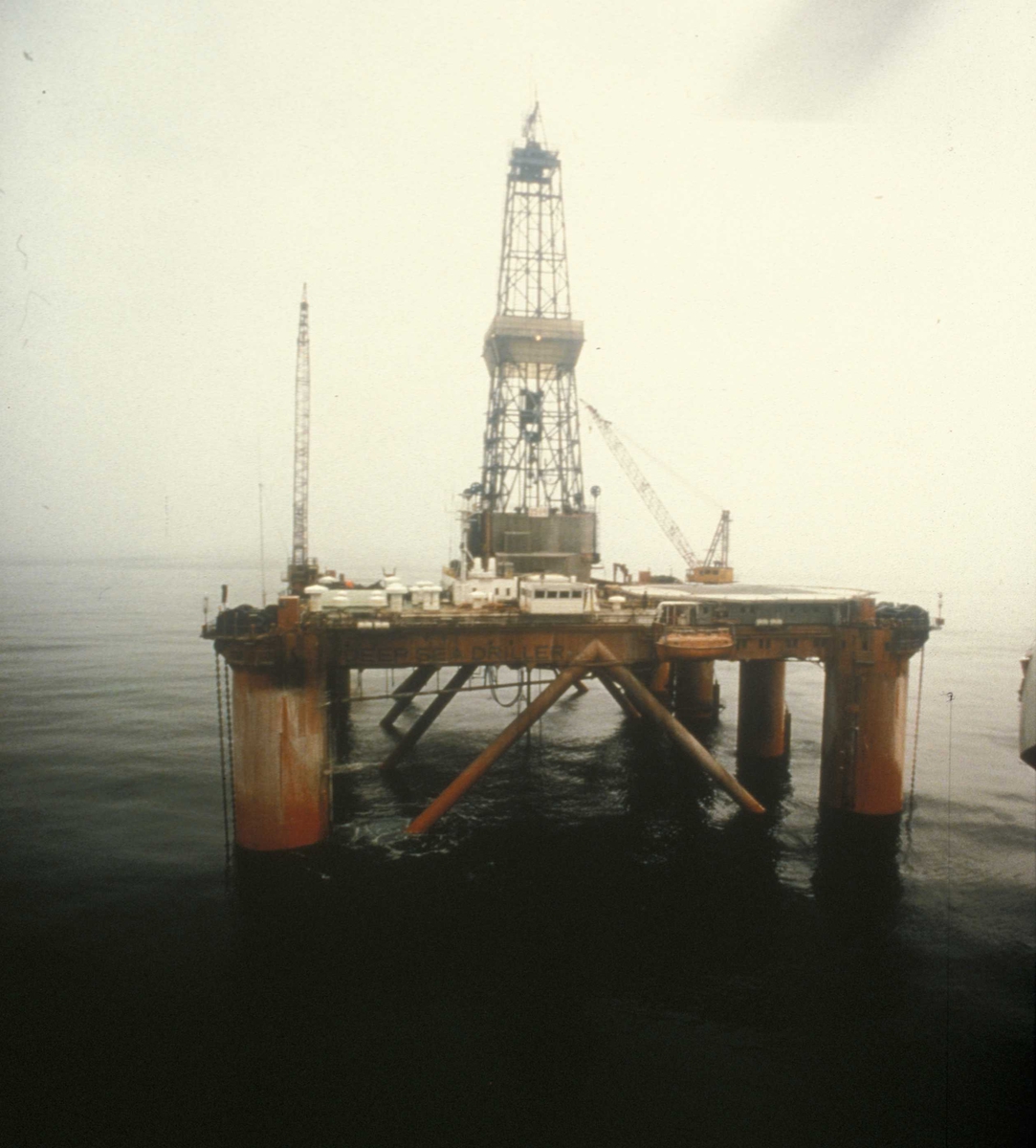 Boreriggen "Deep Sea Driller" på Friggfeltet 1975 - 1976 - Norsk ...