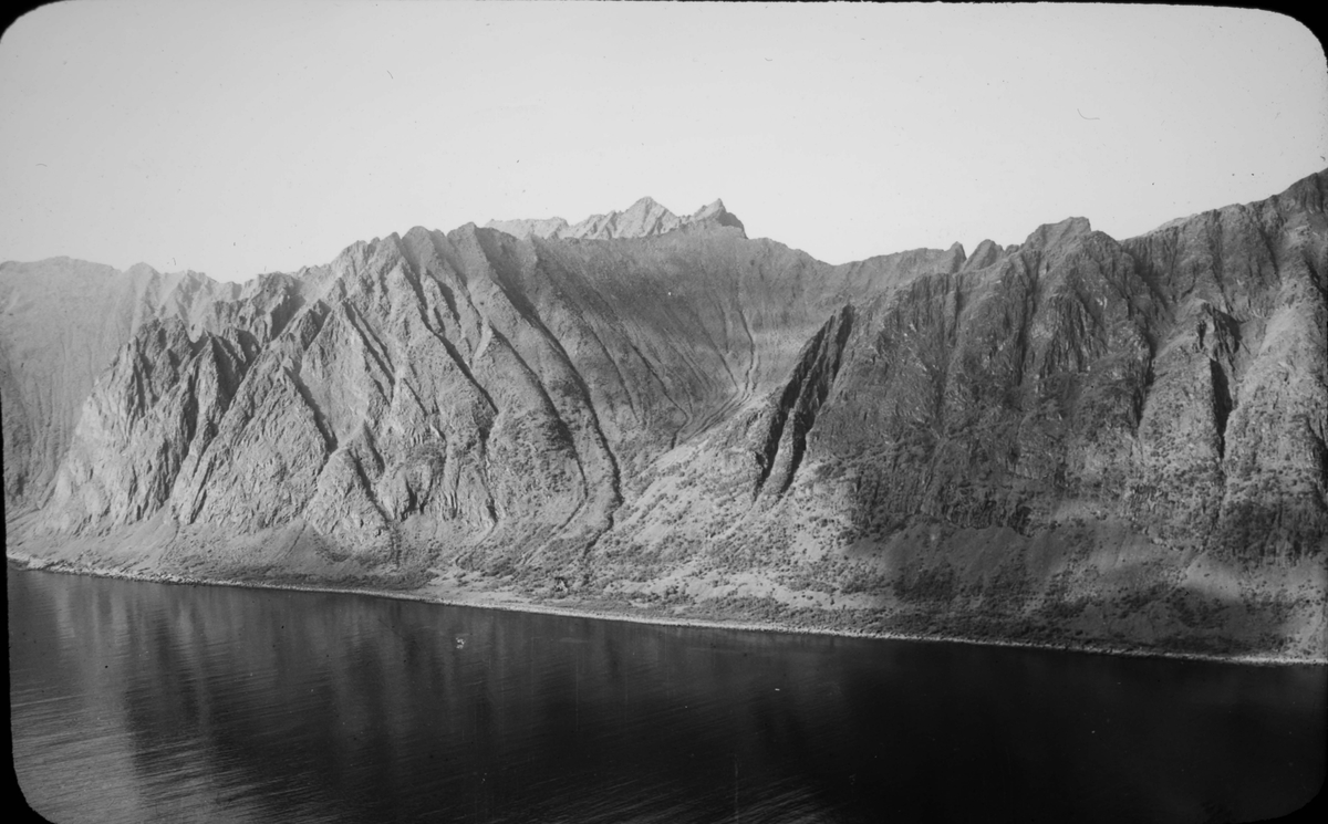 LANDSKAPSBILDER NORD-NORGE:Ersfjord,Senjen. - Norsk Kartmuseum ...