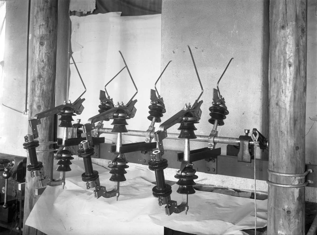 Industri interiør (maskin, apparat). Skillebryter med sikring for ...