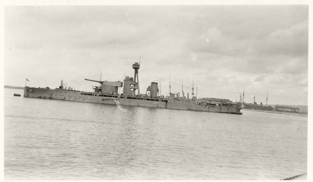 Motiv: Engelsk monitor (1916) HMS "Erebus" eller HMS "Terror ...