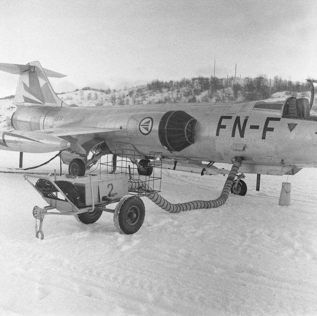 Tankvogner og heatere anskaffet til Starfighterne. Her sees en heater ...