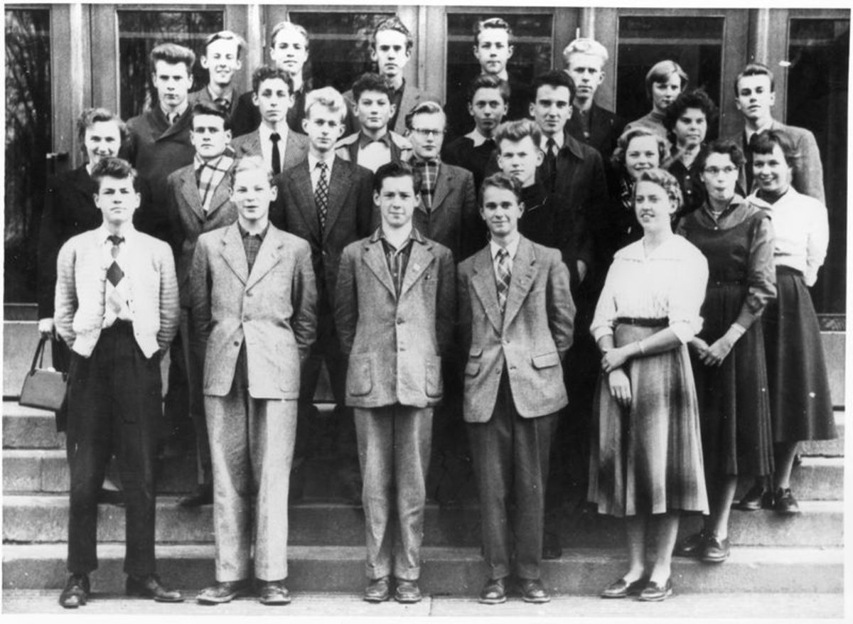 Läroverket, gruppbild på 50-talet. Vänersborg - Vänersborgs museum ...