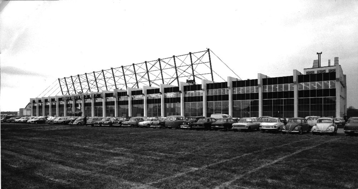 Lufthavn/flyplass. Sola/Stavanger. Braathens SAFE's nye hangarbygg ...