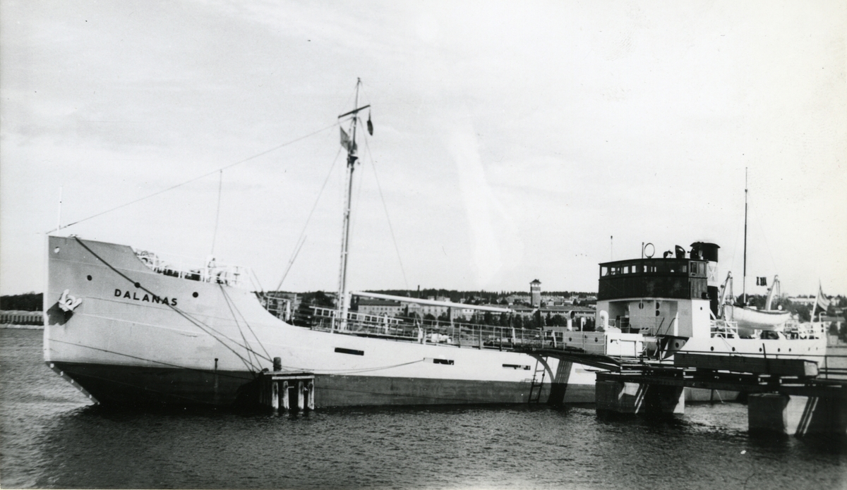 Ägare:/1934-40, 1940-53/: Rederi AB Nordstjernan. Hemort: Stockholm ...