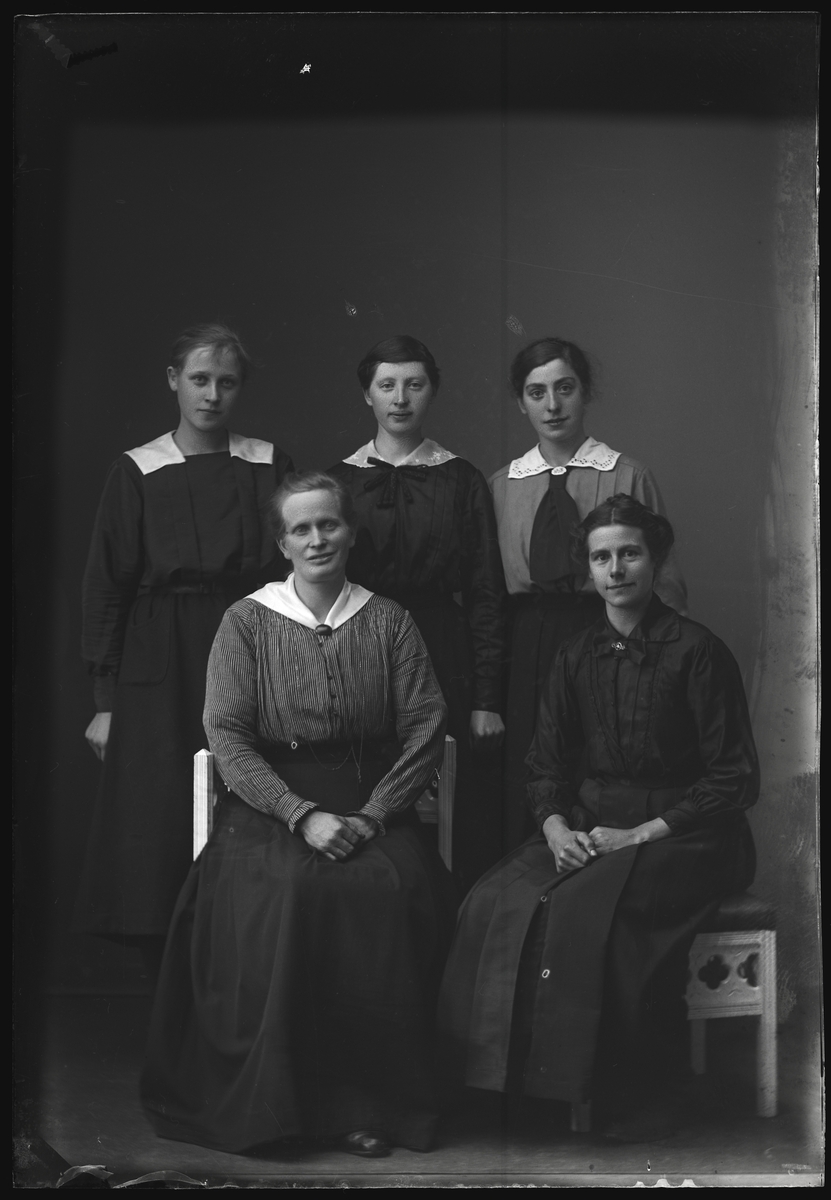 Familjen Helga Andersson - Västergötlands museum / DigitaltMuseum