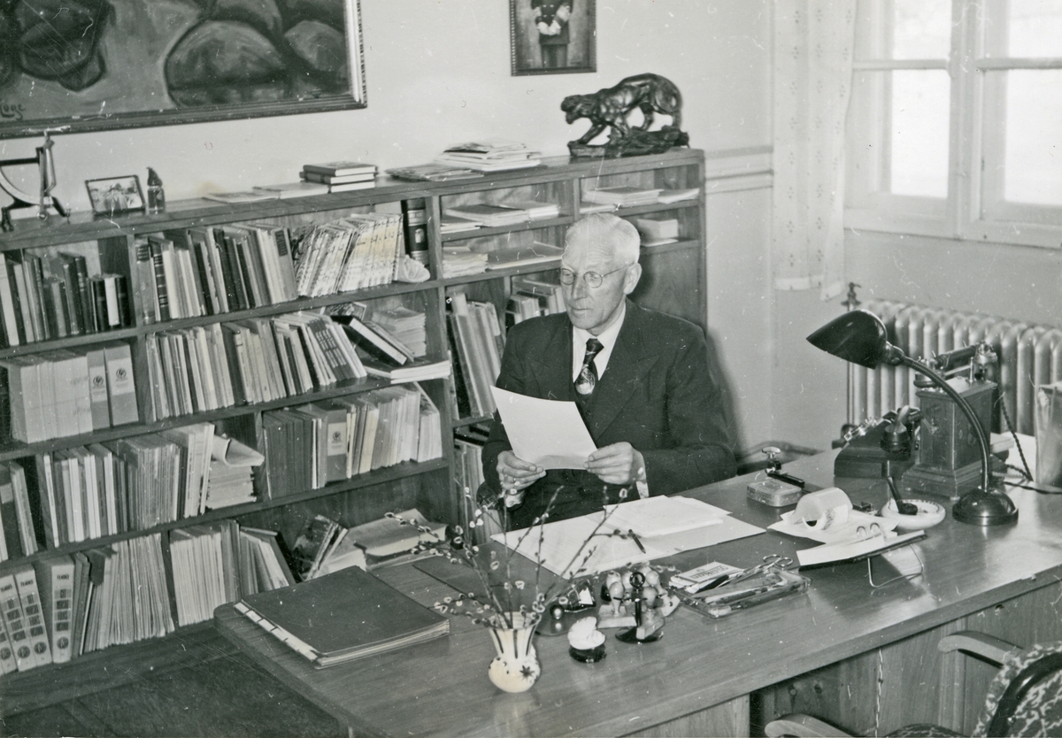 Kontorarbeid, Haugesund ca. 1956. - Haugalandmuseet / DigitaltMuseum