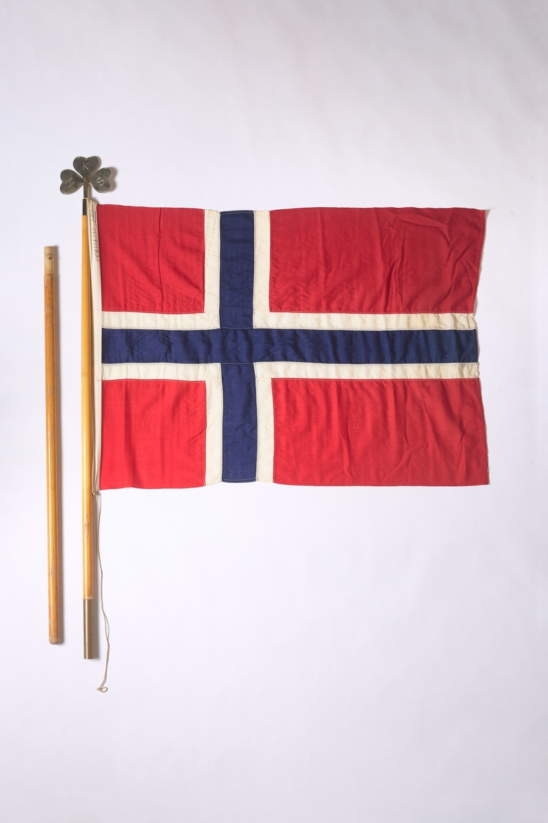 Flagg - Mjøsmuseet / DigitaltMuseum