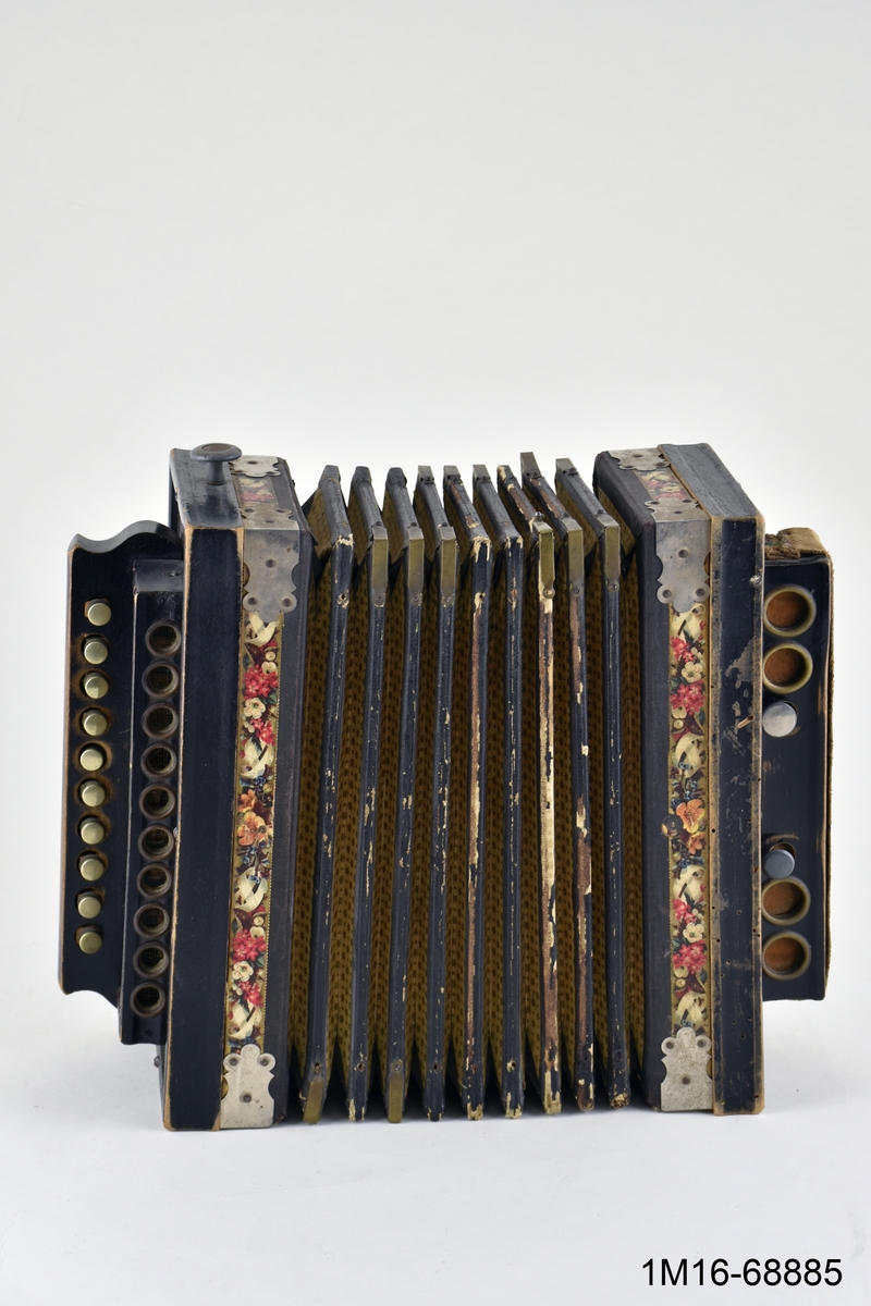 Dragspel - Västergötlands museum / DigitaltMuseum