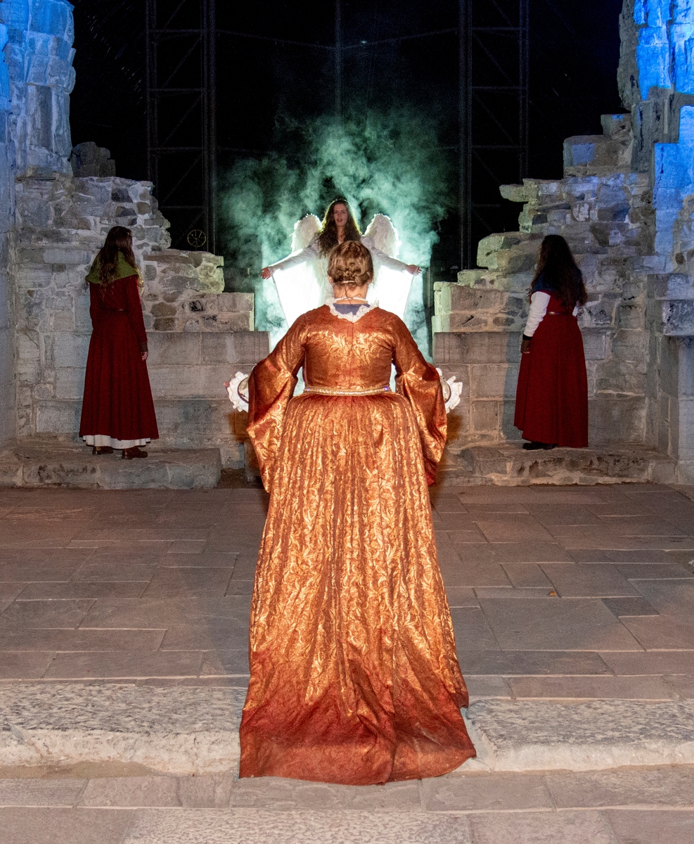 Teaterforestillingen" En Hamarkrønike" i 2021. Dette er historien om ...