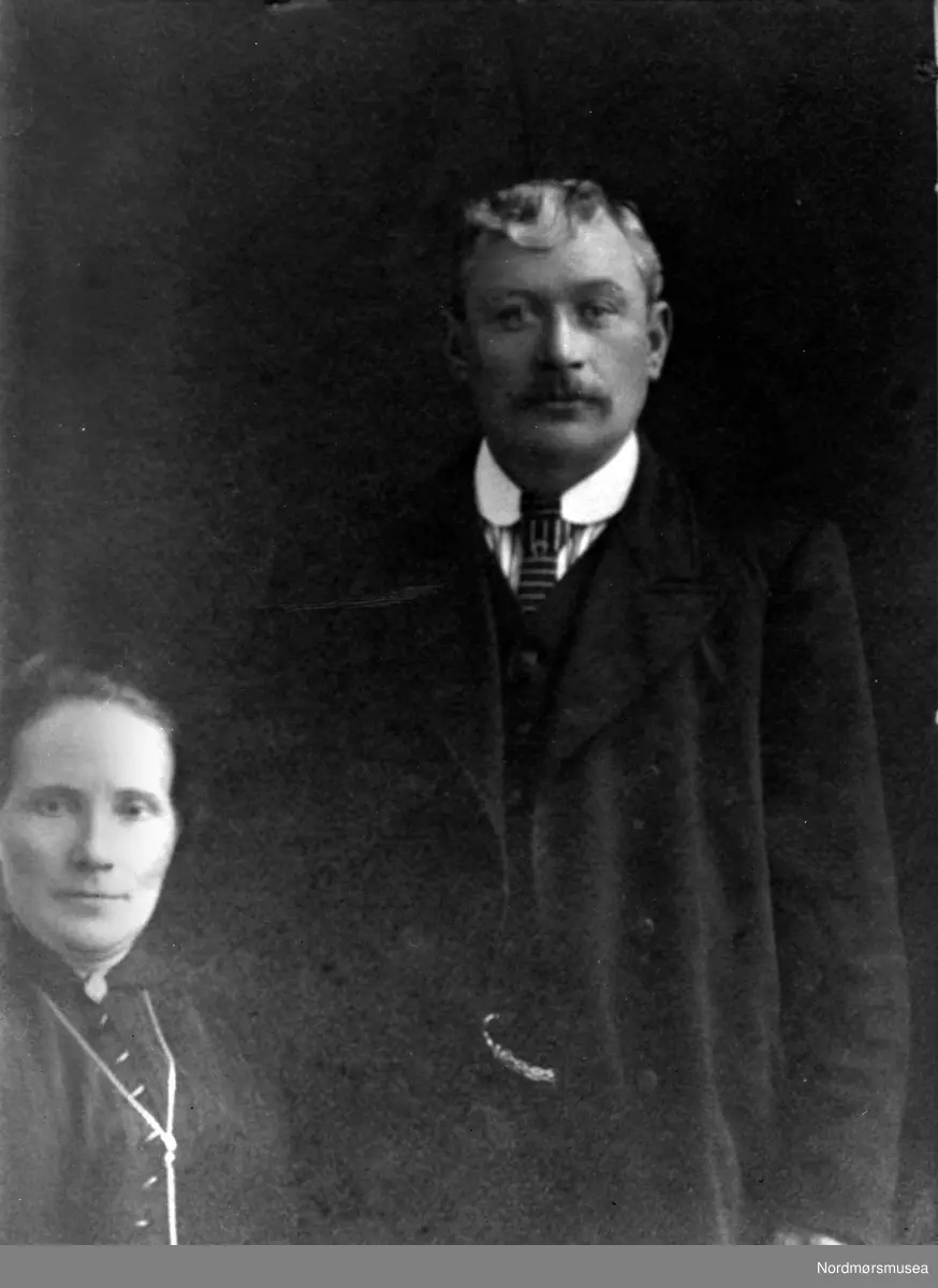 Reprofoto. Muligens et ektepar. Bildet er bestilt på navnet Bjarne ...