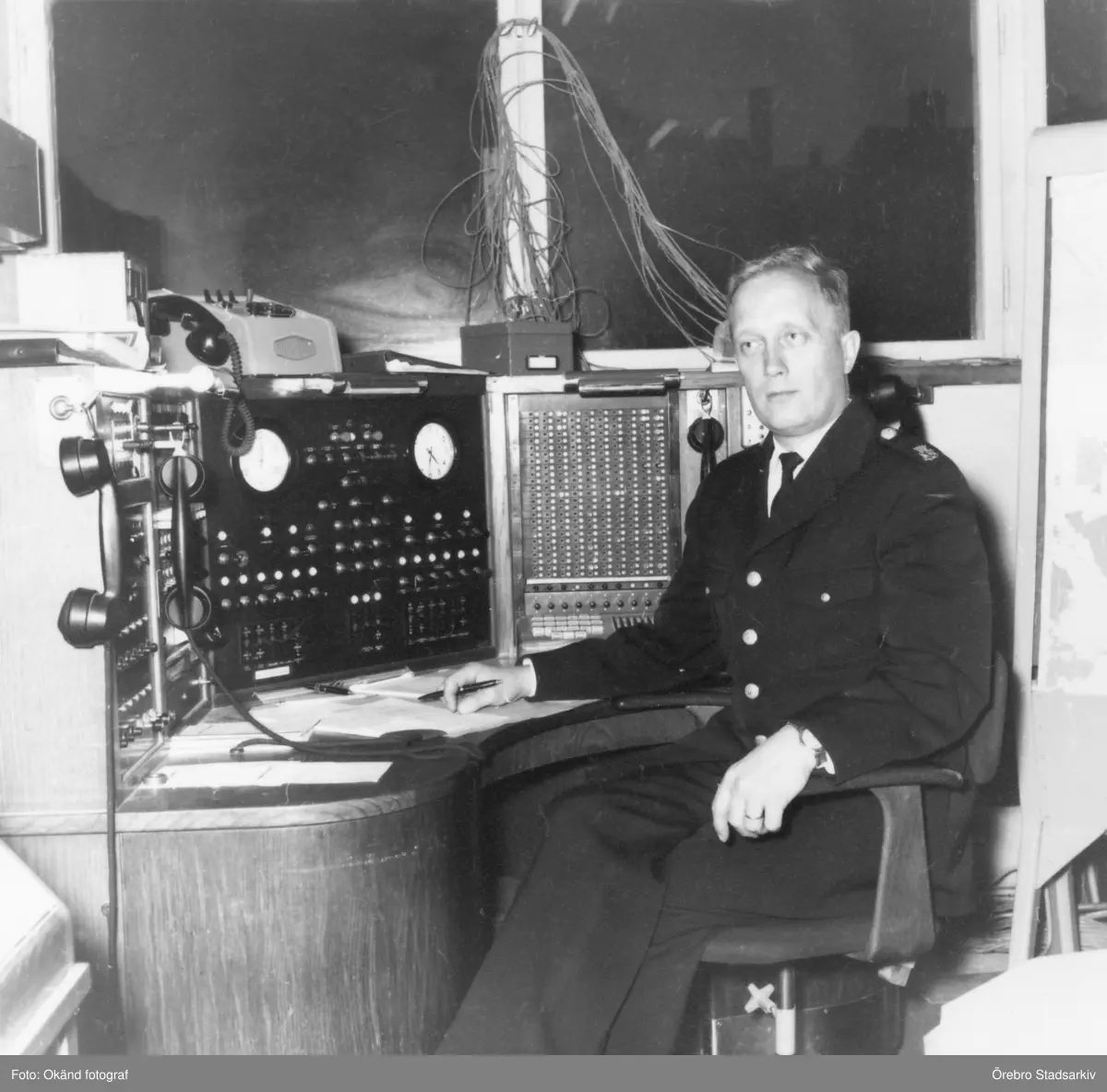 Man vid skrivbord, 1963 - Örebro Stadsarkiv / DigitaltMuseum