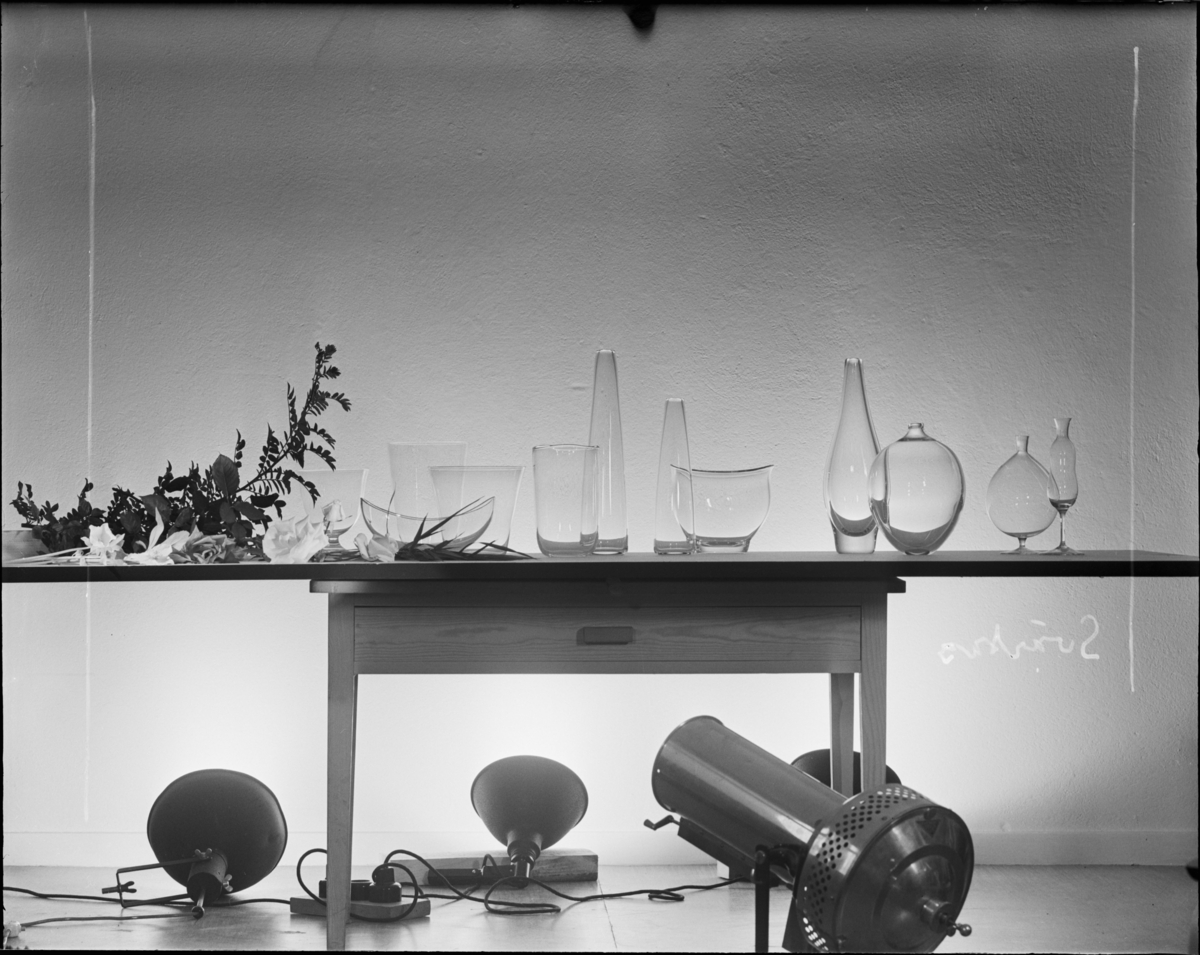 ORREFORSGLAS MED GRÖNSAKER, FRUKT, KEX, OST - ArkDes / DigitaltMuseum