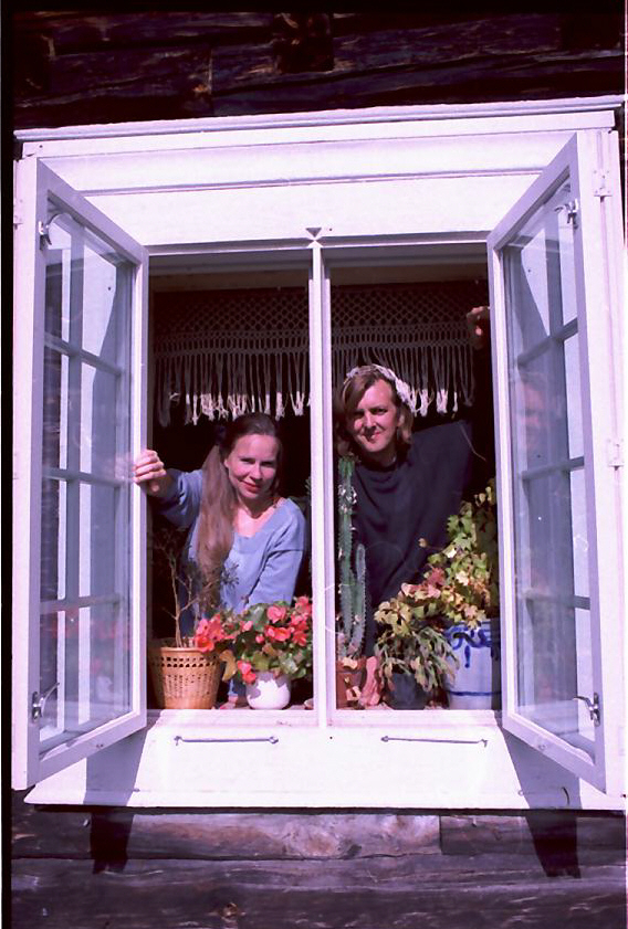 Tone Hulbækmo og Hans F. Jacobsen bor på Dølmotunet. - Anno Musea i ...
