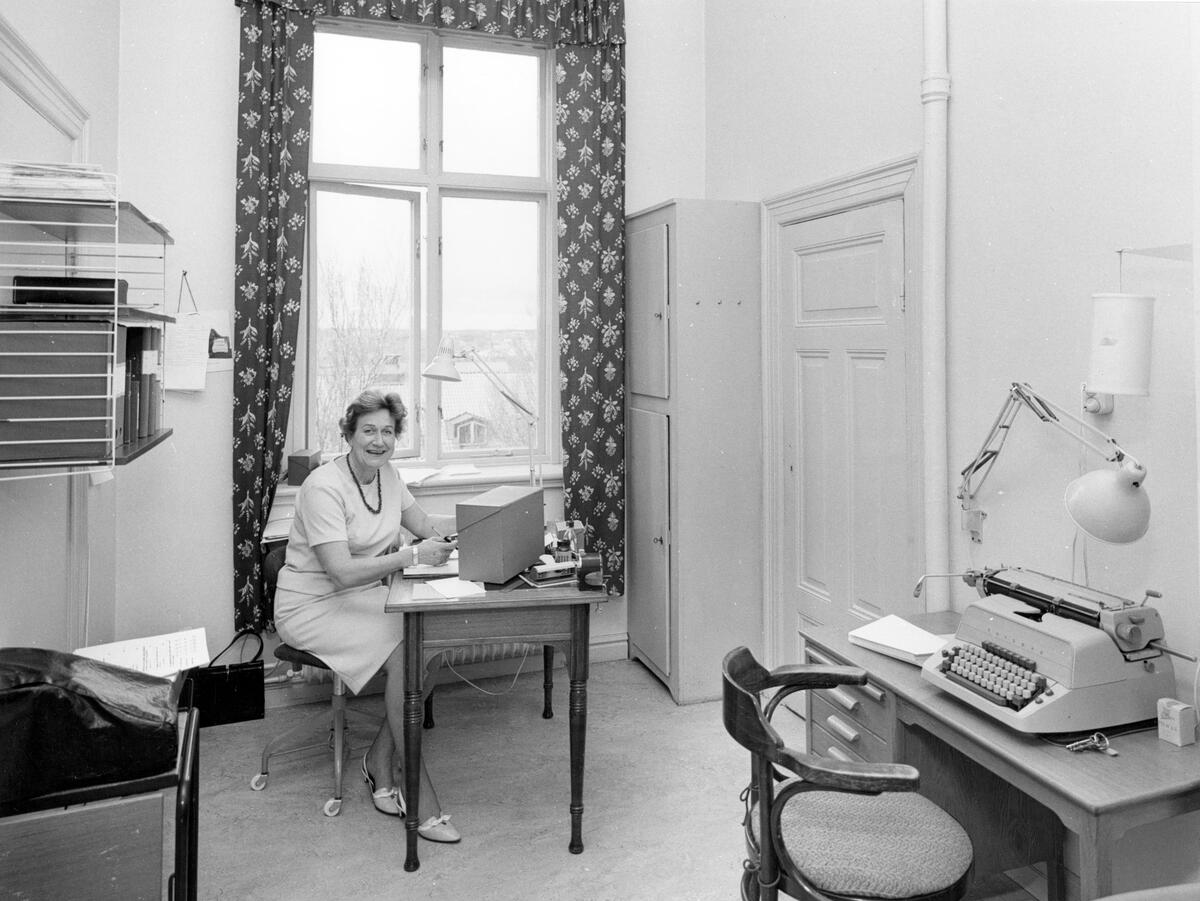 Kommunala flickskolan. Sekreterare Karin Bolander. - Västernorrlands ...