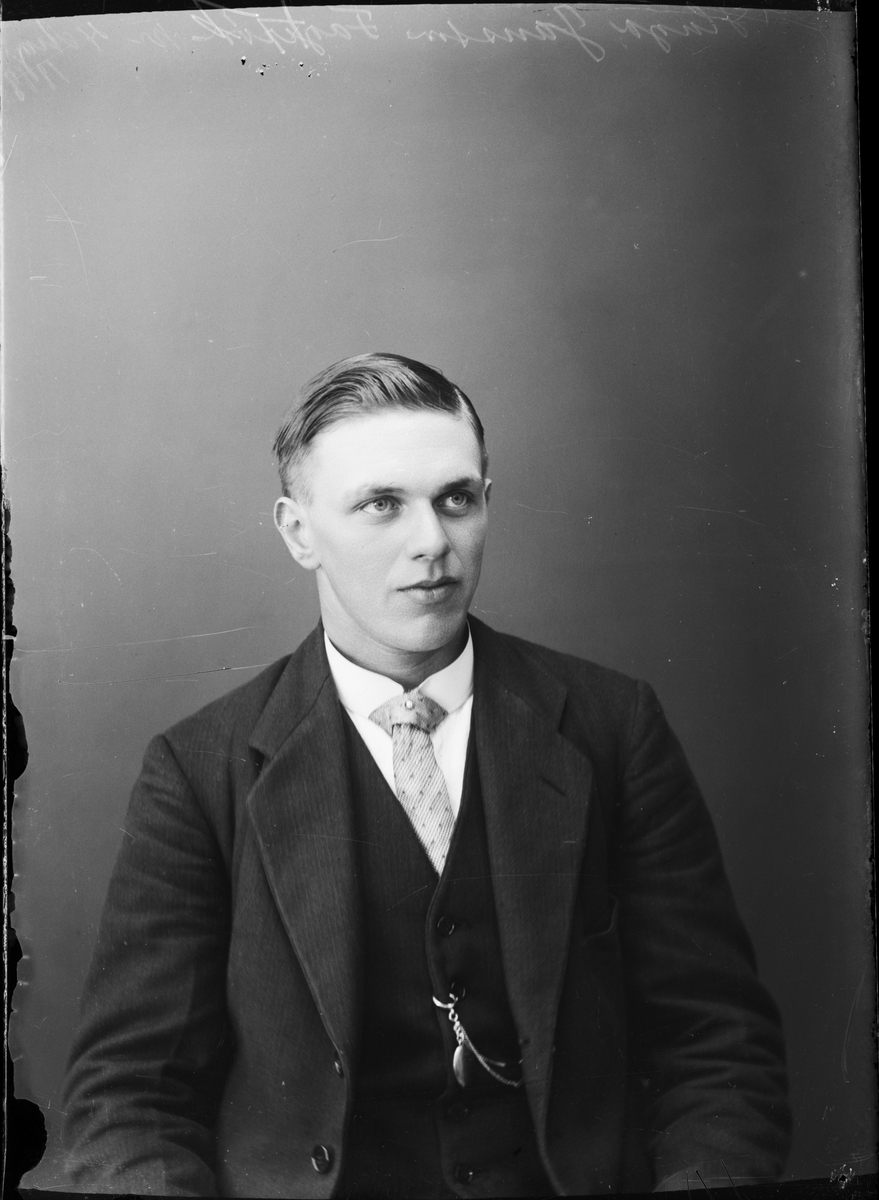 Hugo Jansson från Fagerön, Harg socken, Uppland 1918 - Upplandsmuseet ...