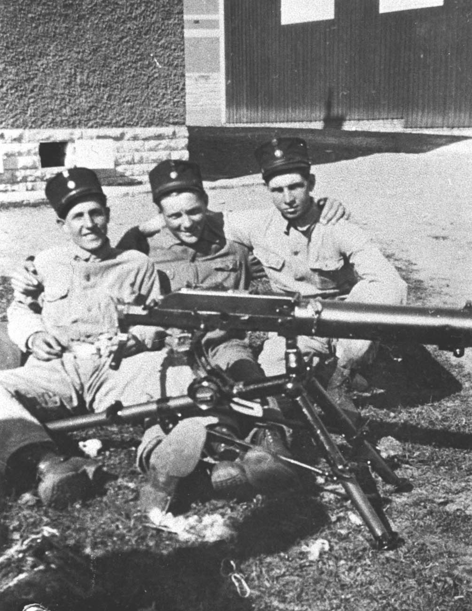 Vapenvård med kulspruta m/14 år 1930-1933. - Garnisonsmuseet Skaraborg ...