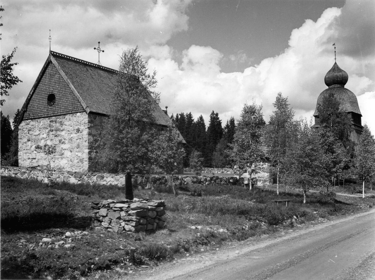 Murbergskyrkan. Kyrkan byggdes 1925-29 och är en rekonstruerad ...
