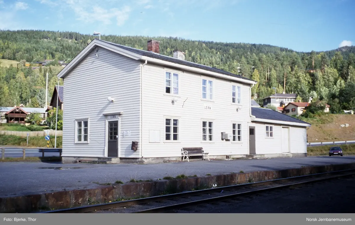 Leira stasjonsbygning - Norsk Jernbanemuseum / DigitaltMuseum