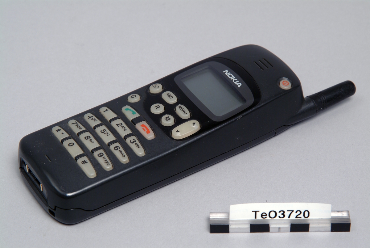 Mobiltelefon - Tekniska museet / DigitaltMuseum
