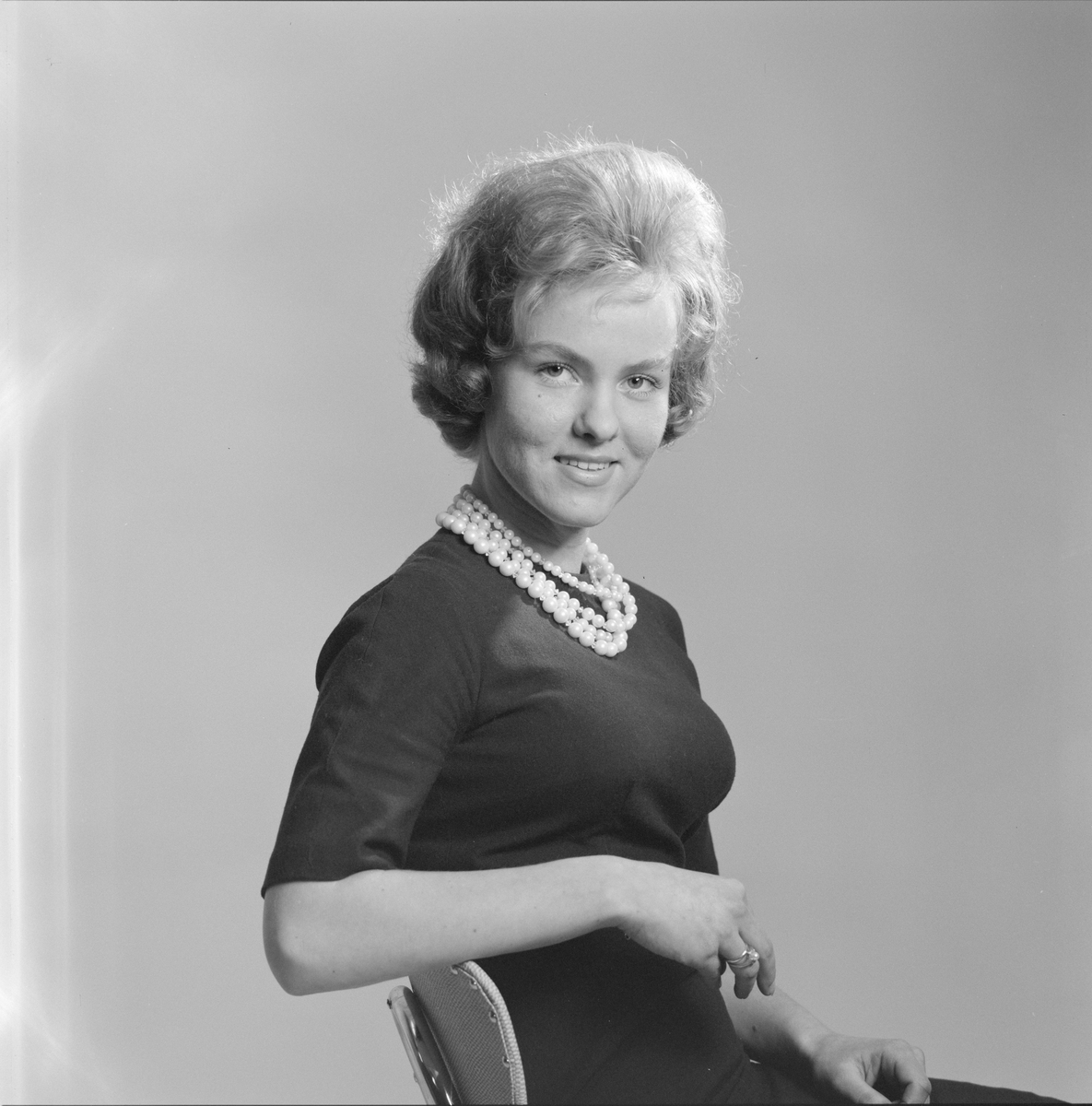 Inger Lise Pedersen, modellfoto portrett - DEXTRA Photo / DigitaltMuseum