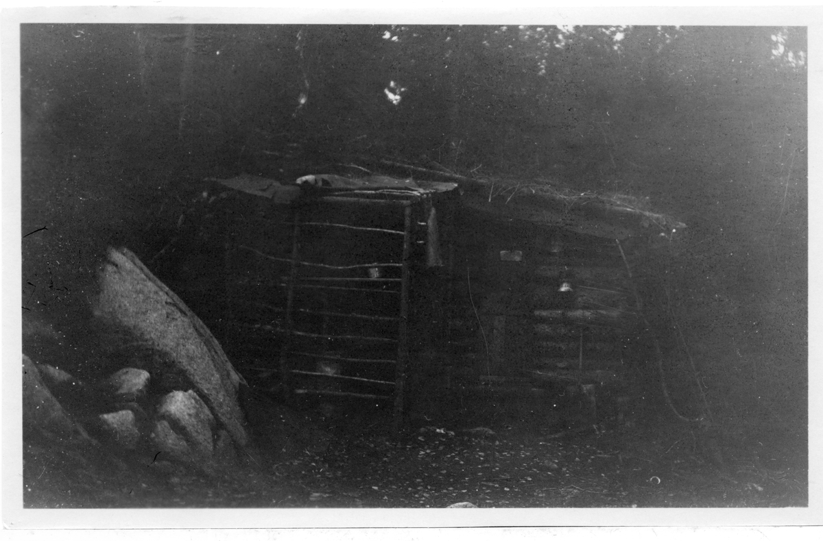 Cellehytte på Vestskogen, Skoger. 2. verdenskrig - Drammens Museum ...