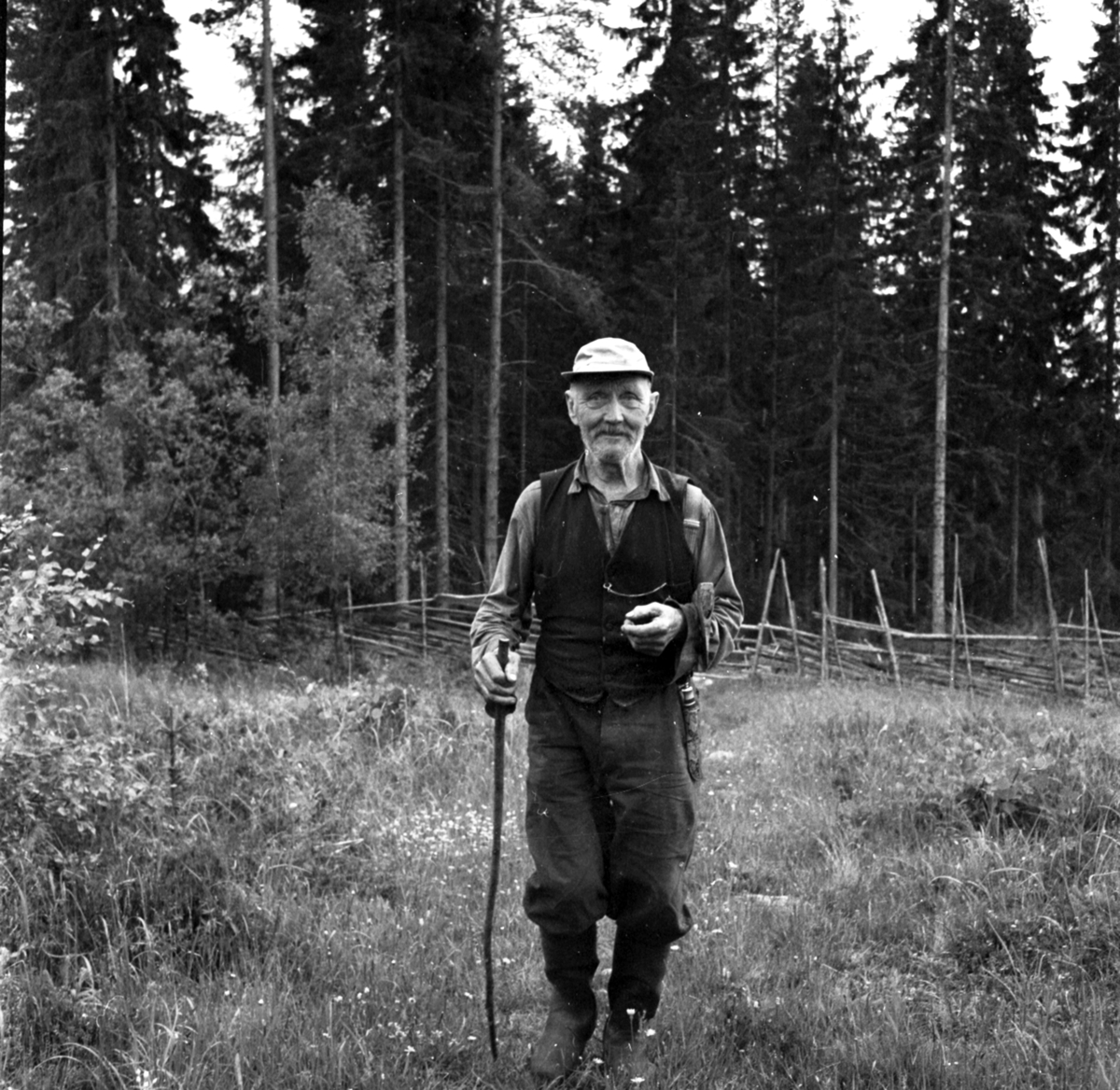 Halvors-Aksel, var en av Finnskogenes mest originale gubber, talte ...