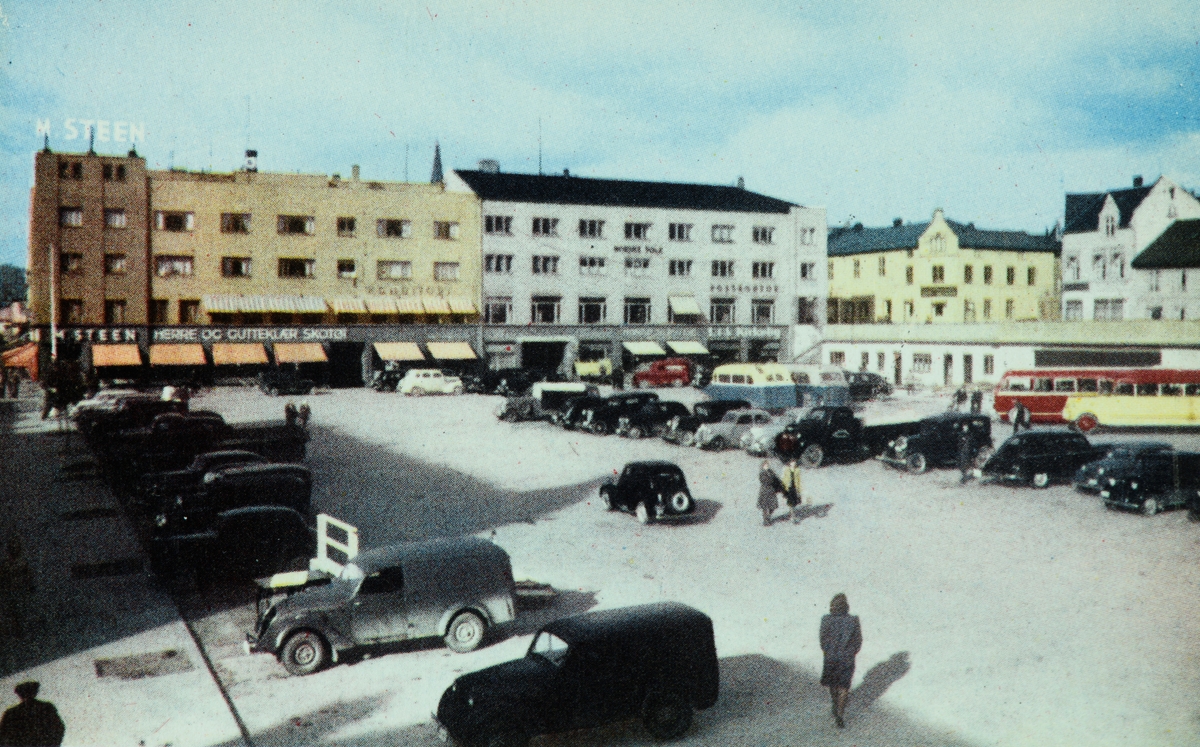 Postkort, Hamar, Østre Torg, rutebilstasjon, Steenbygget, Posthusgården ...