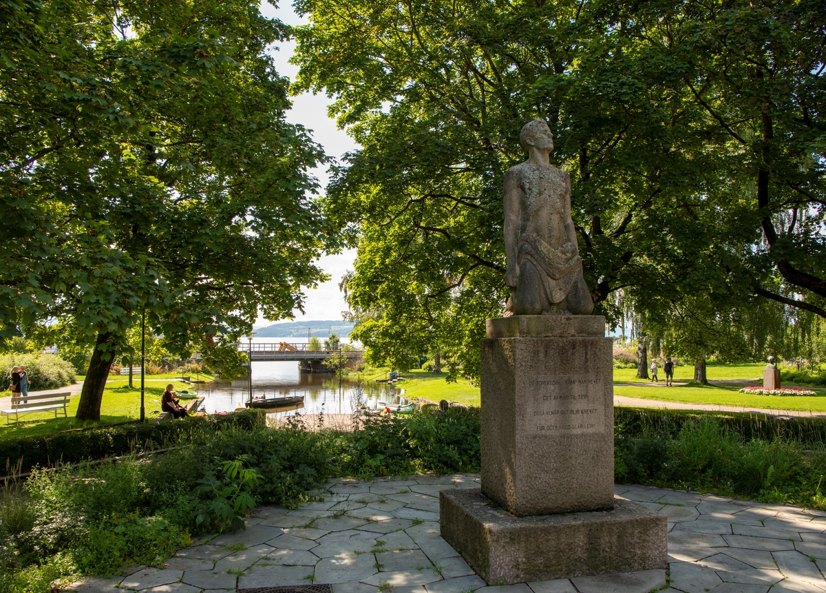 Flom i Mjøsa sommeren 2023. Mjøsflom. Flom 2023. Hamar sentrum ...