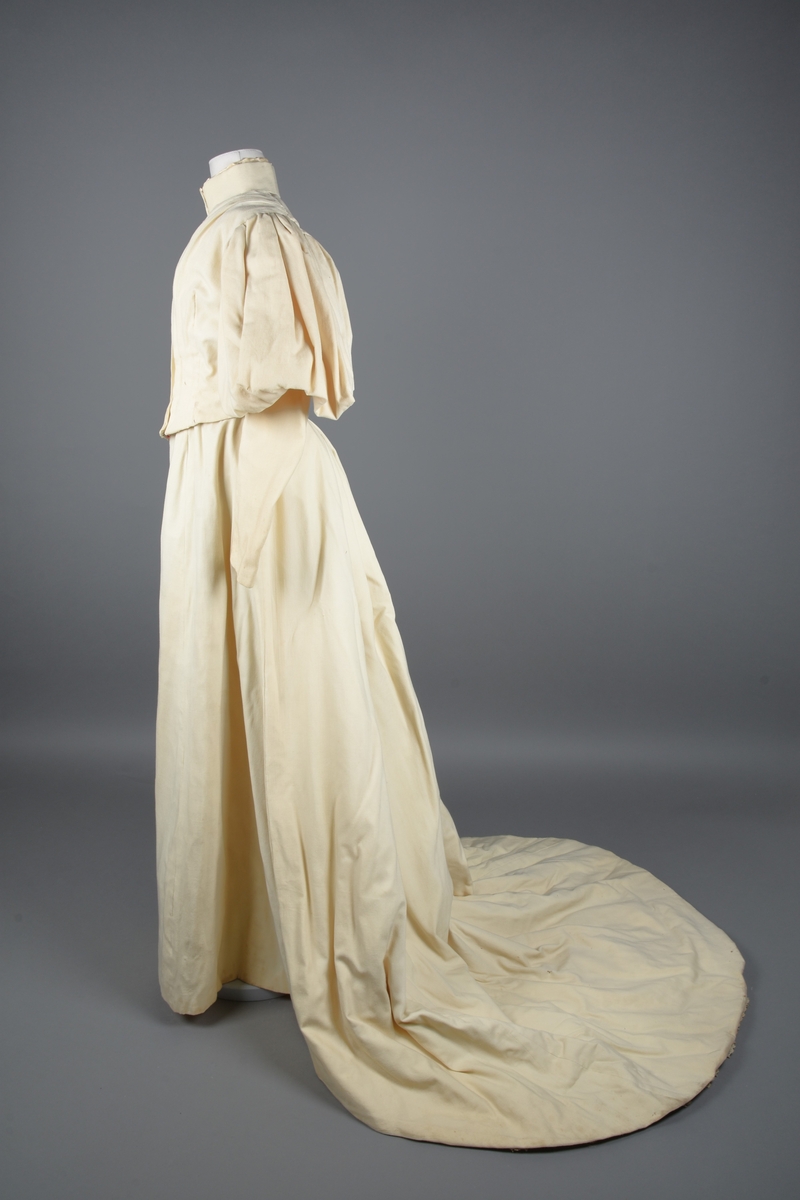 Kjole - Gamle Bergen Museum / DigitaltMuseum