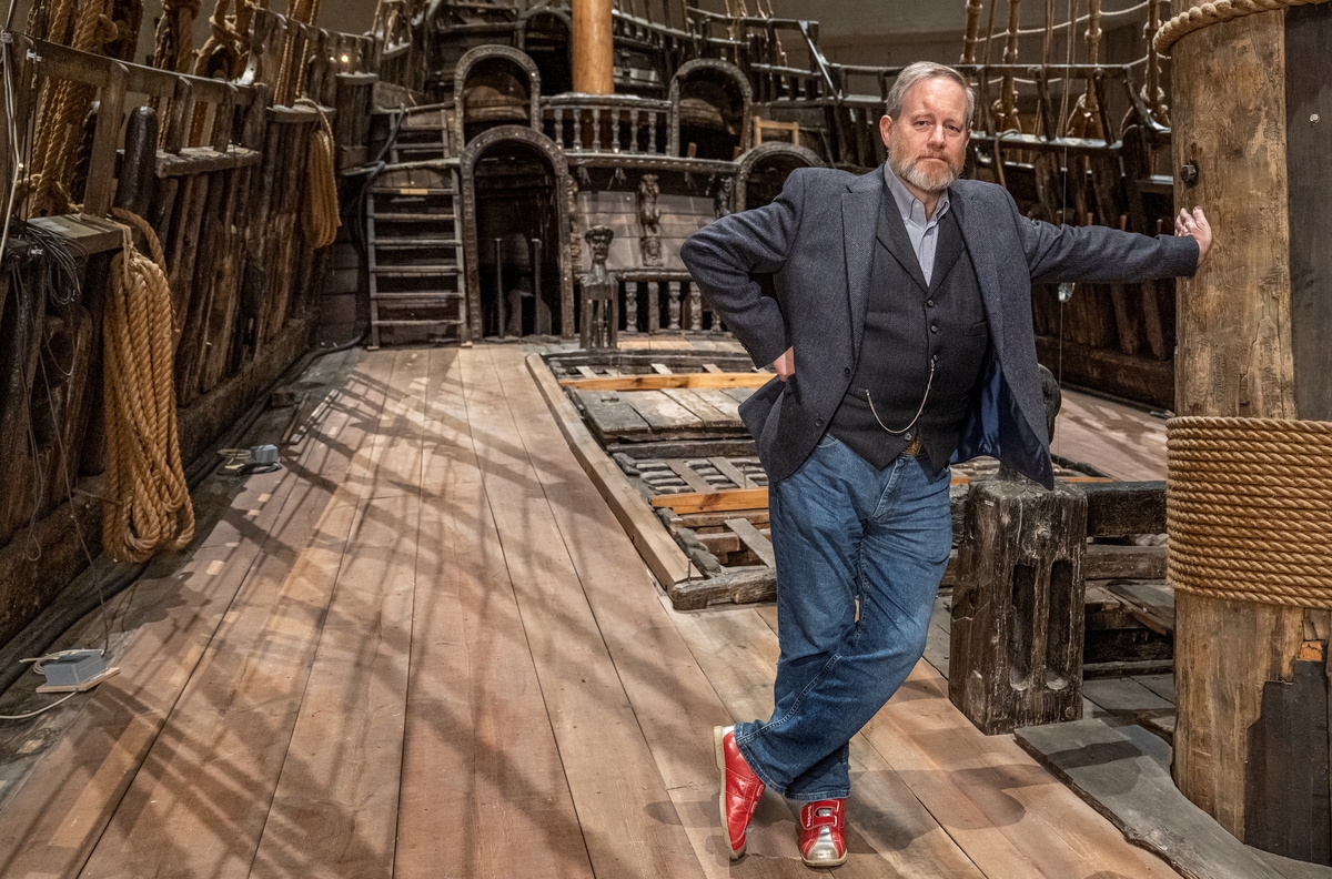 Forskningsledare Fred Hocker ombord på skeppet Vasa. - Vasamuseet ...