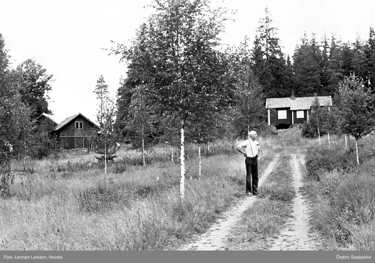 Gammalt torp i Karsbo i Nysund, 1970-tal - Örebro Stadsarkiv ...