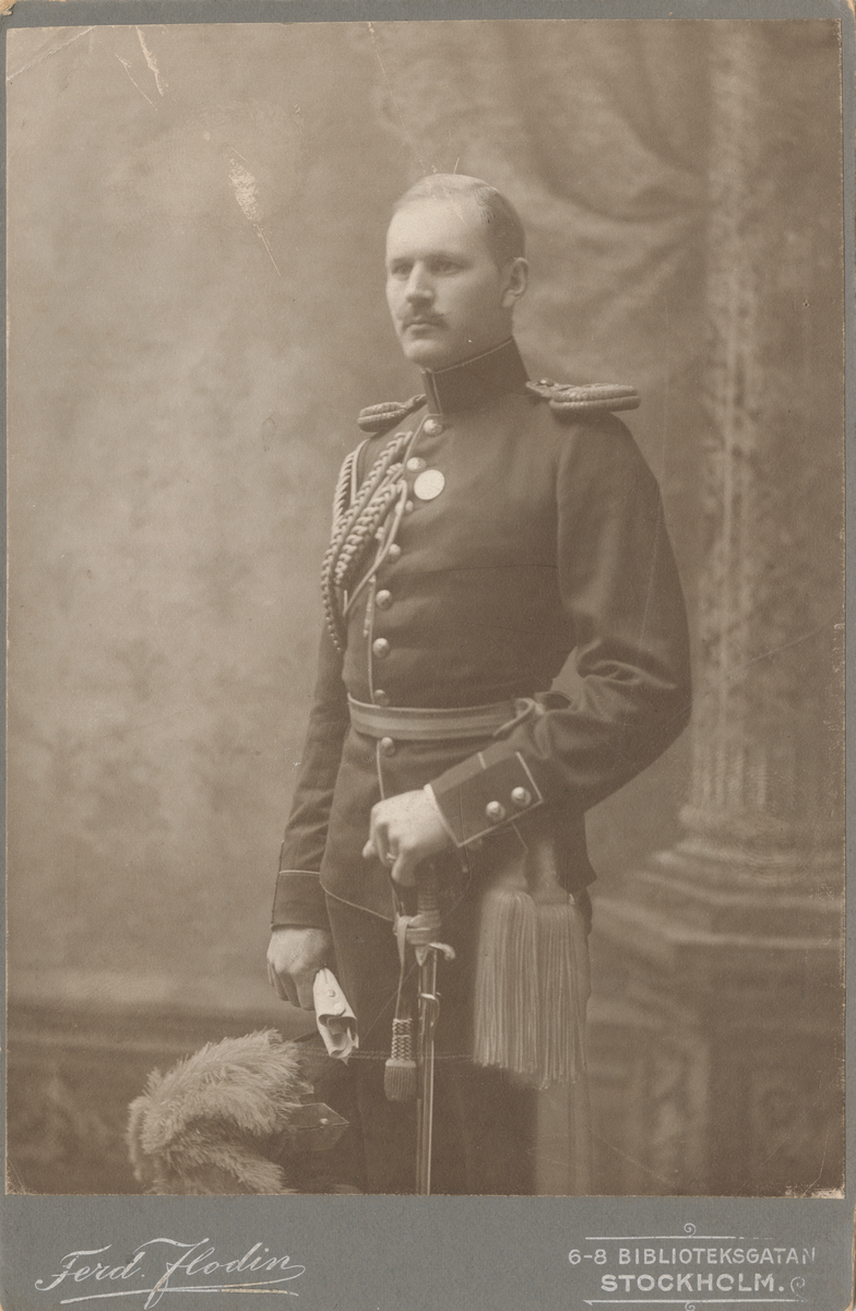 Porträtt av Bo Tarras-Wahlberg, kapten vid Generalstaben. - Armémuseum ...