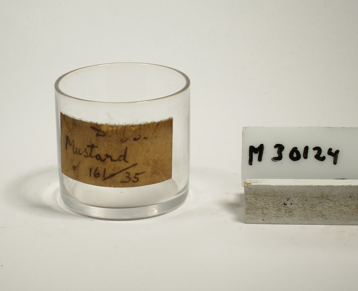 Senapsglas - Kulturparken Småland / Smålands museum / DigitaltMuseum