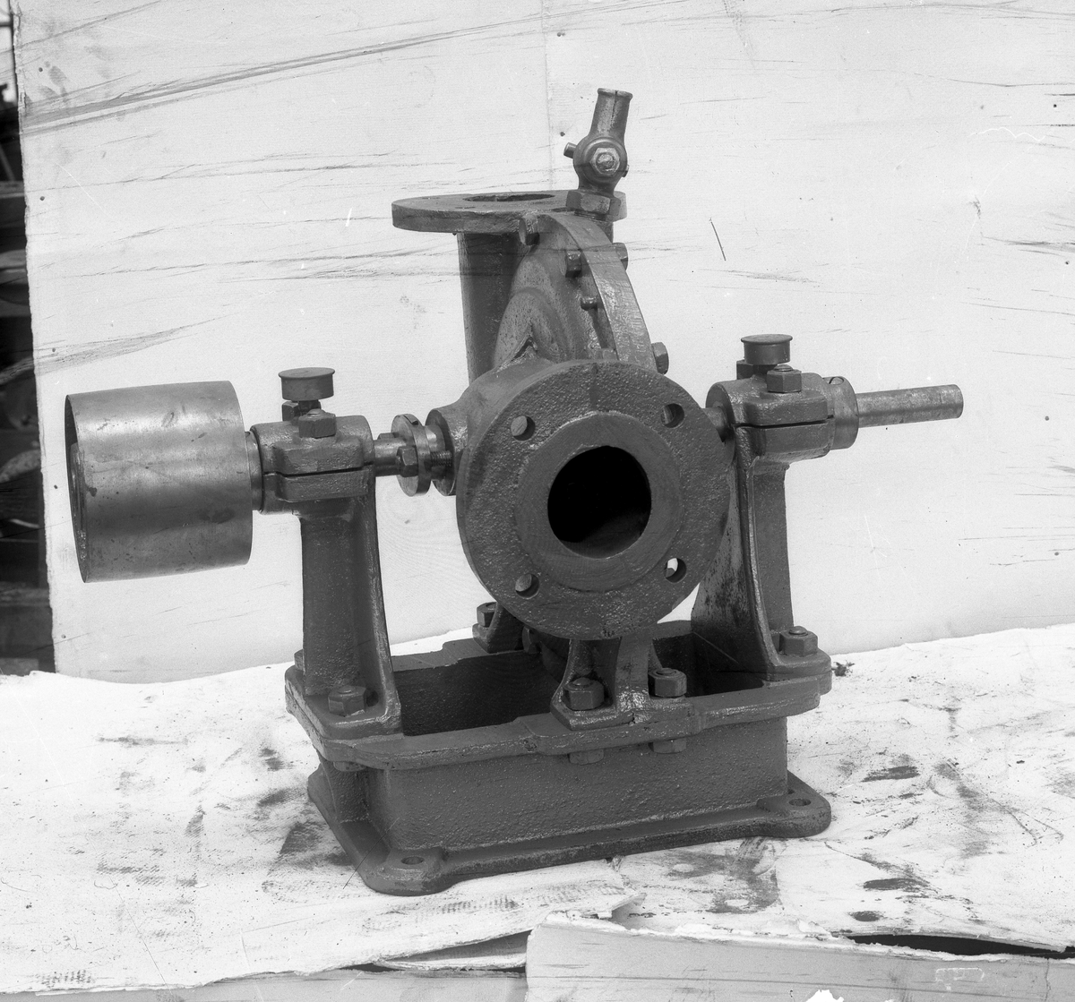 Pump till motor - Västergötlands museum / DigitaltMuseum