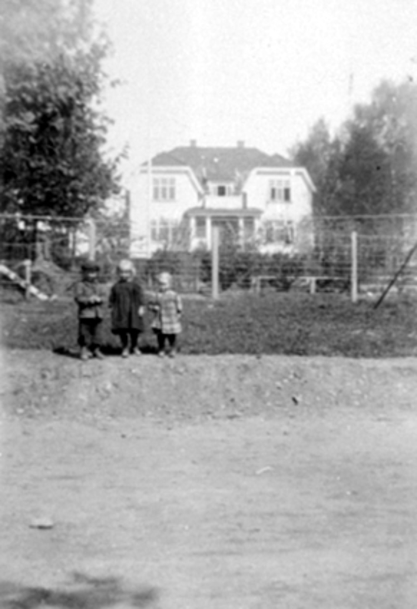 Hamar, Østbyen, Falsens gate 13, eksteriør disponentboligen til Norrøna ...