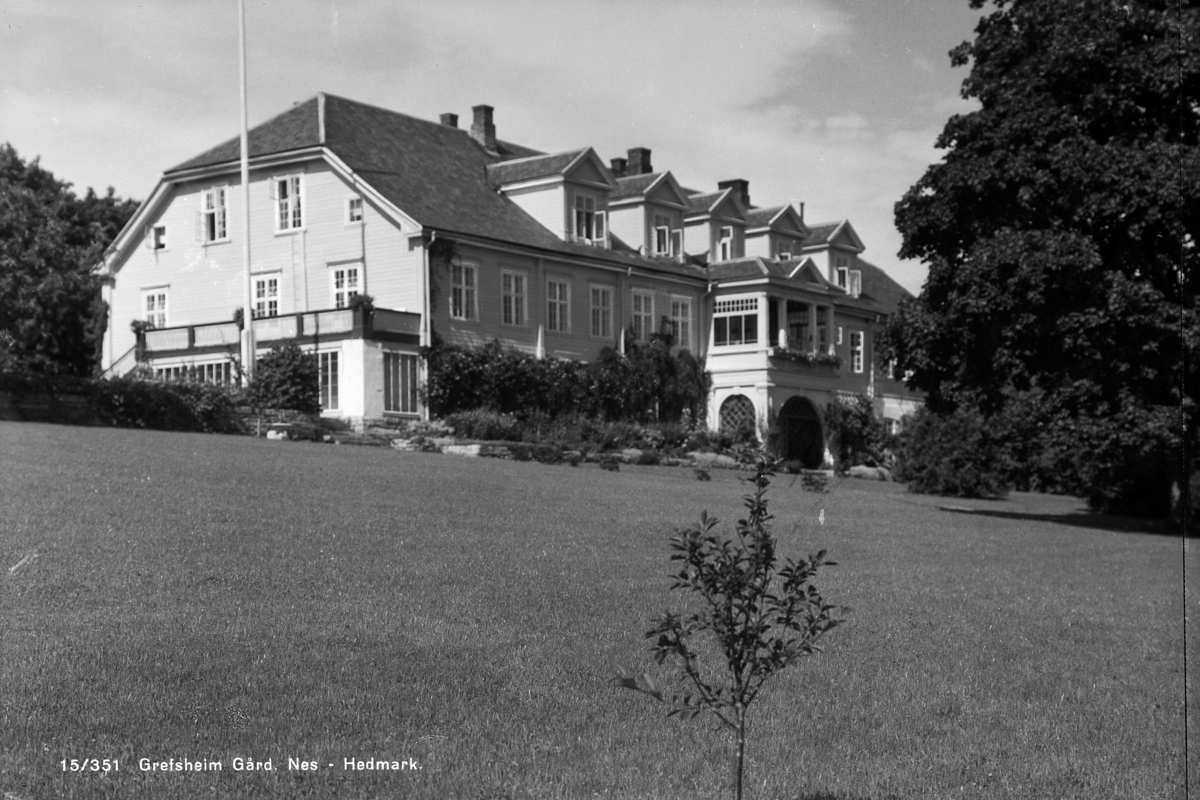 Grefsheim gård på Nes, Ringsaker. Postkort. - Anno Domkirkeodden ...