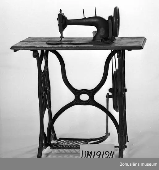 Symaskin - Bohusläns museum / DigitaltMuseum