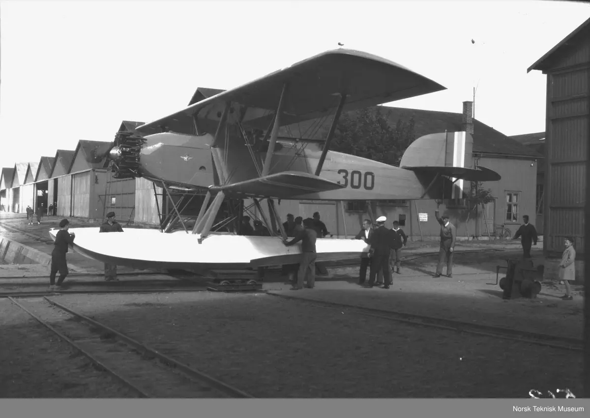 Marinens Flyvebåtfabriks M.F.11 F 300 - Norsk Teknisk Museum ...