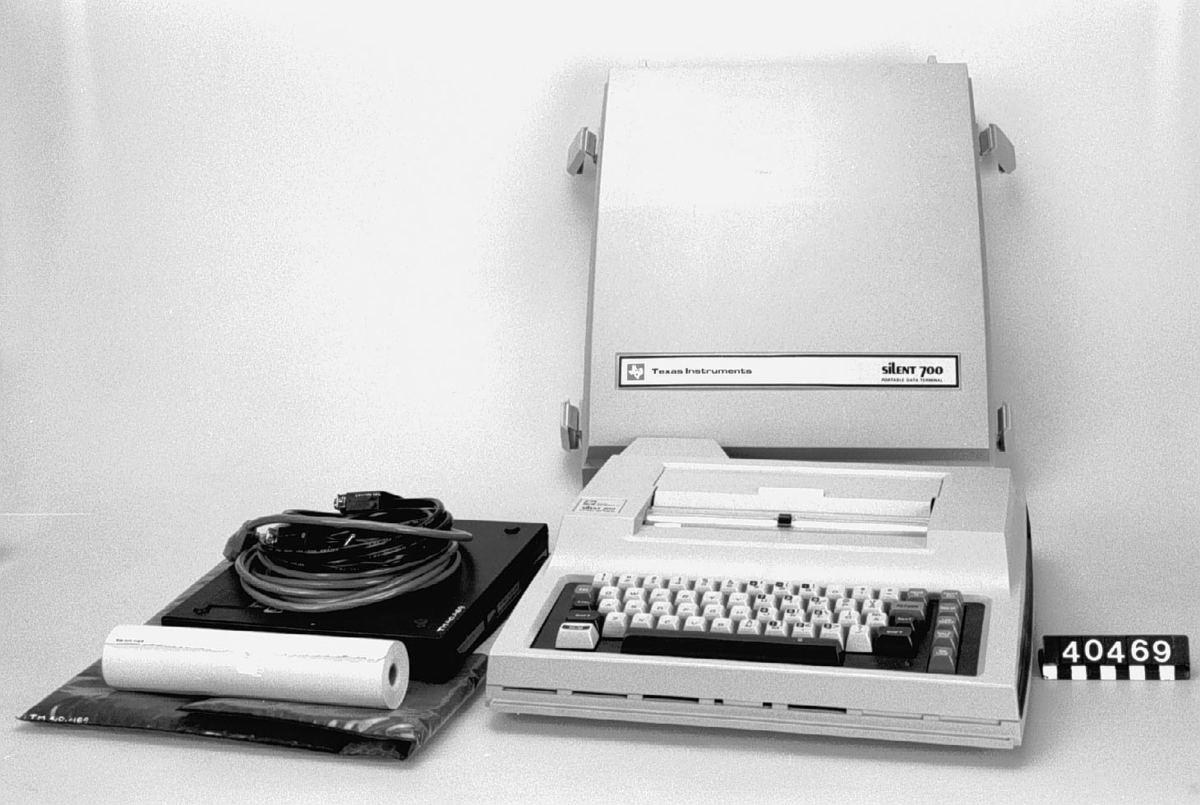 Datorterminal med modem, portabel - Tekniska museet / DigitaltMuseum