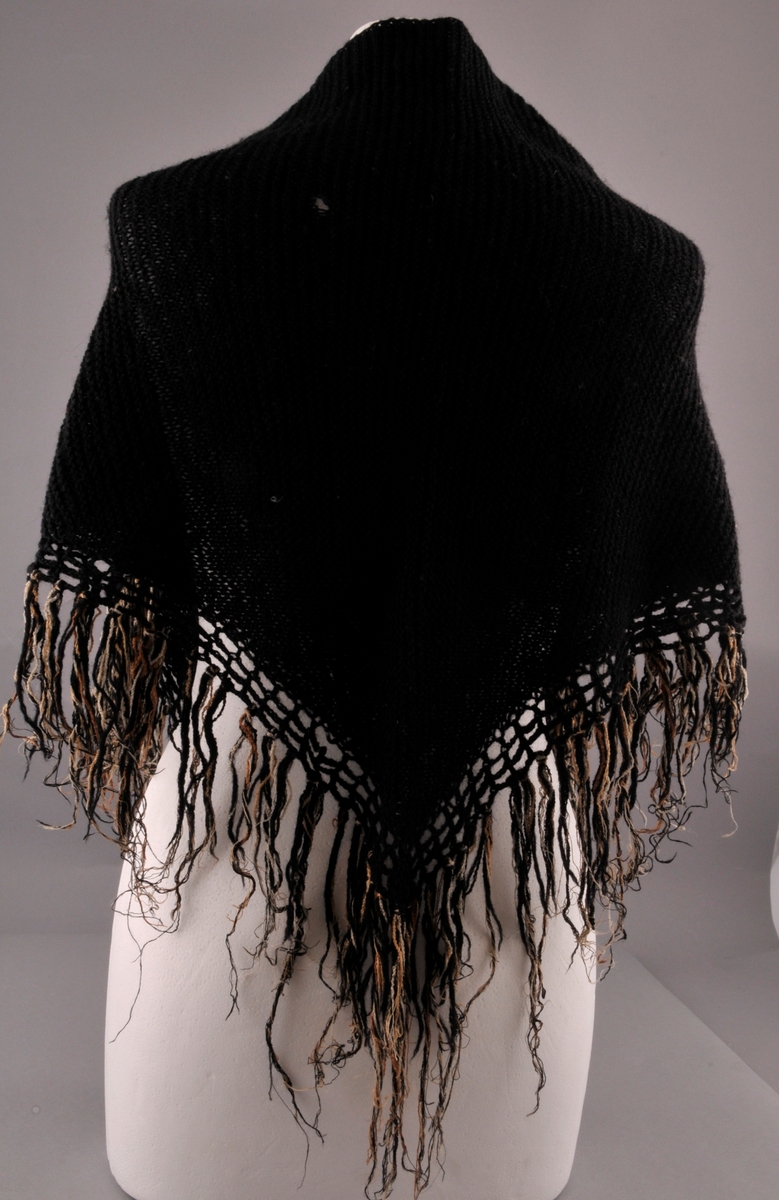 Sjal - Vest-Telemark Museum / DigitaltMuseum