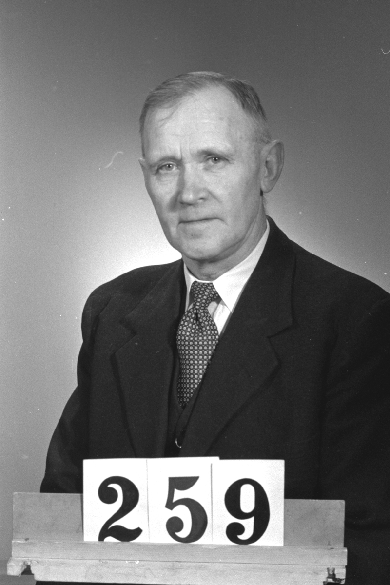 Johan Rudolf Larsson. Sorterare. Kastets Sågverk. Industrierna och ...