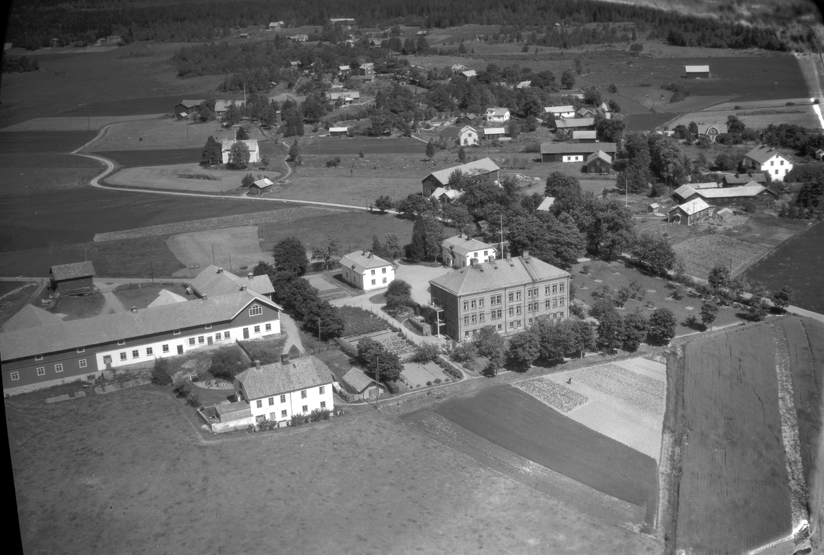 Kungsgården/ Ovansjö. Ålderdomshemmet i Backberg, kallades Norråsen ...