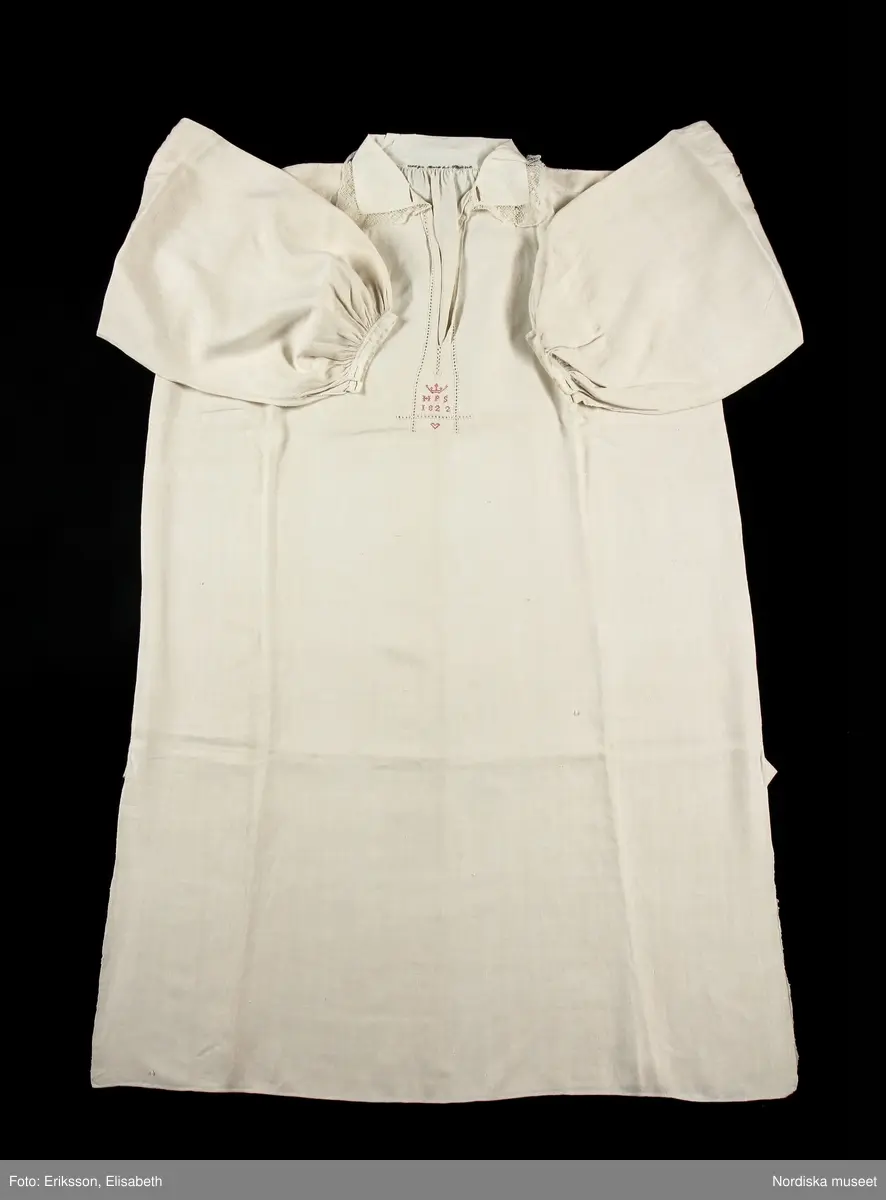 Skjorta - Nordiska museet / DigitaltMuseum