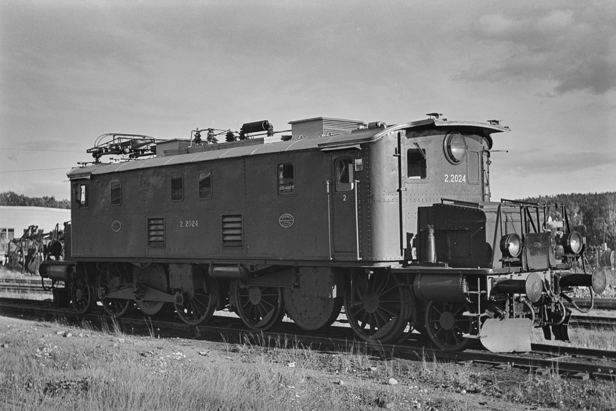 elektrisk lokomotiv type El 2 nr. 2024 på NSBs verksted på Grorud ...
