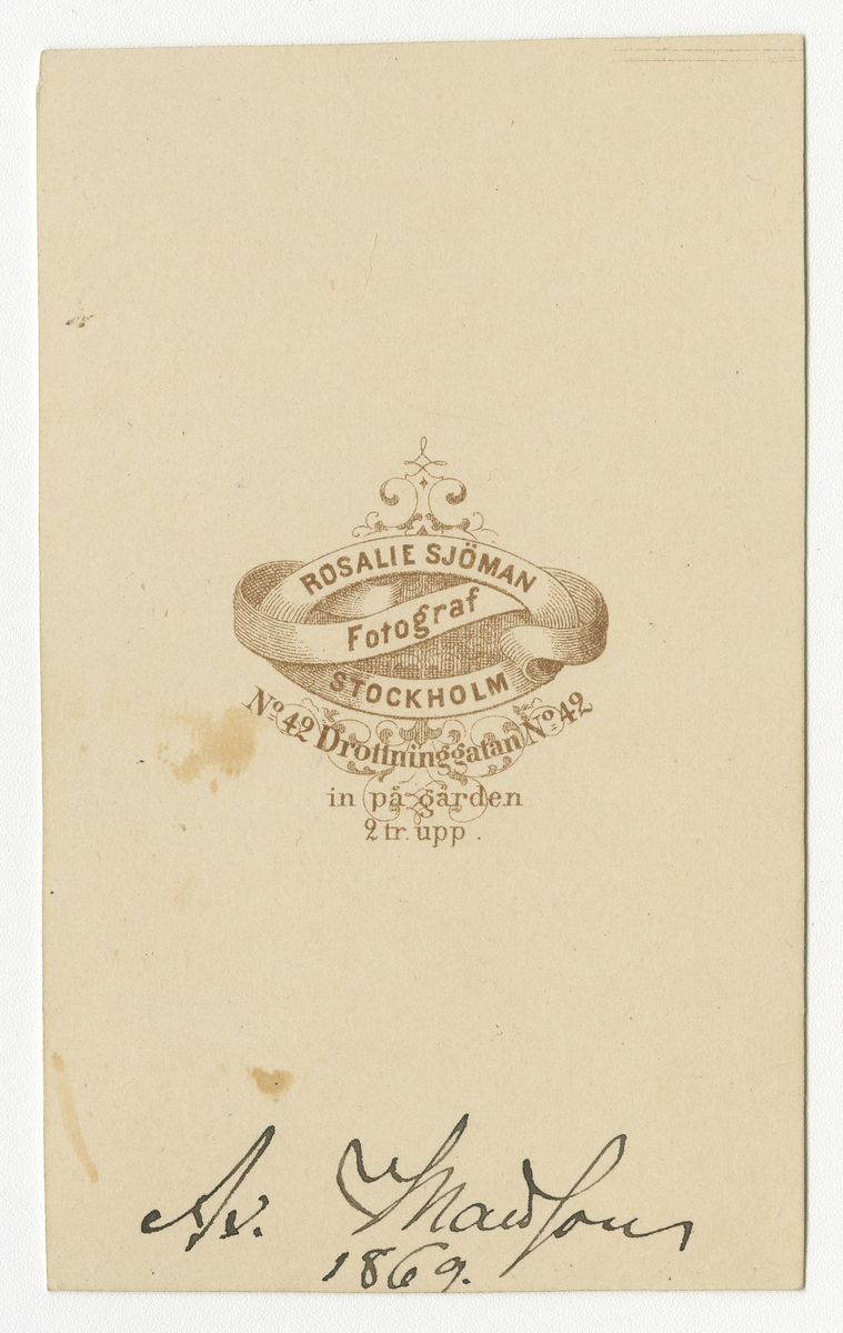 Porträtt av löjtnant Axel Oscar Efraim Mattson. - Armémuseum ...