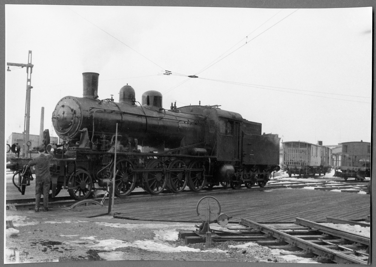 Statens Järnvägar, SJ E2 1124. - Järnvägsmuseet / DigitaltMuseum