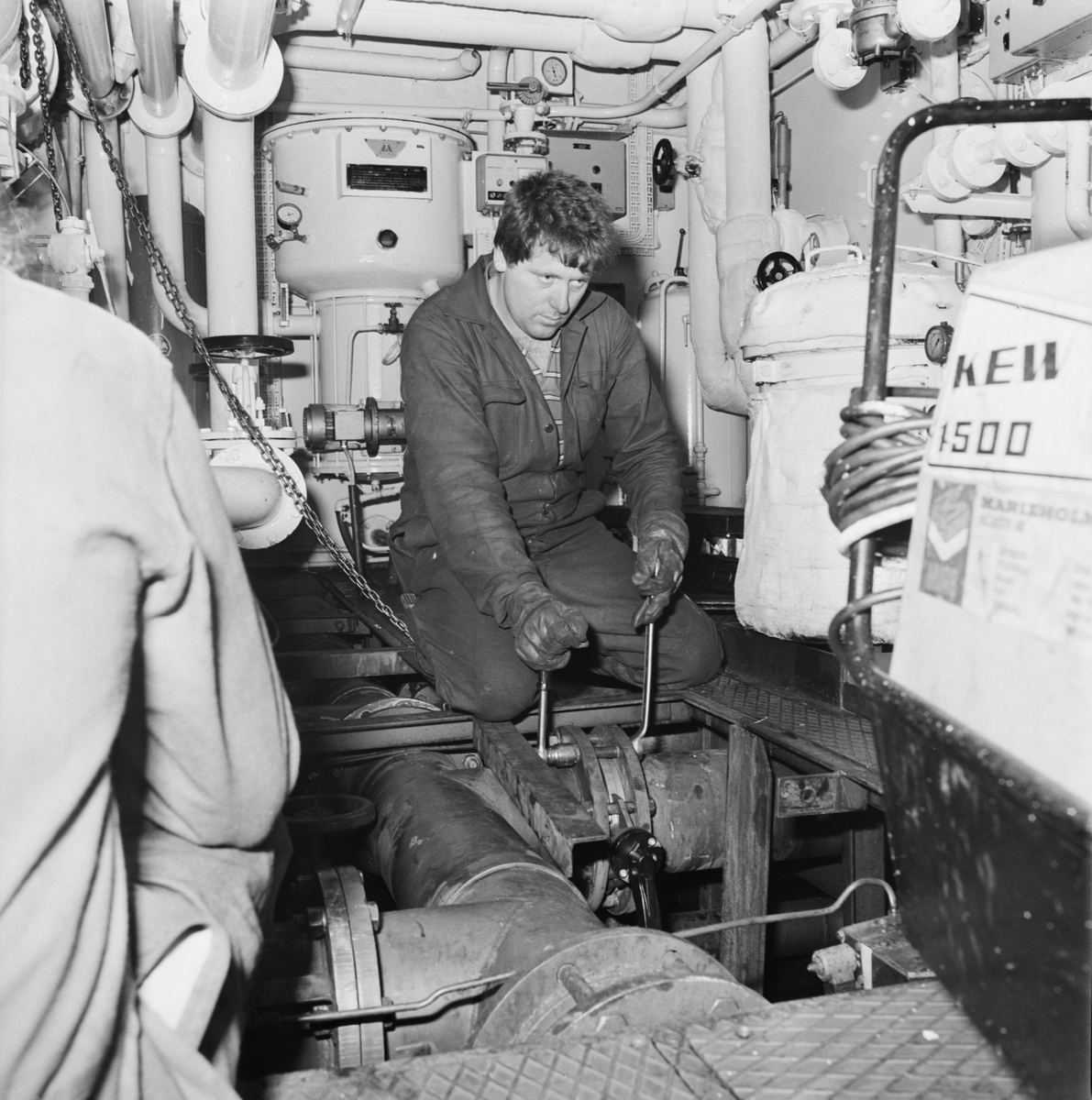Arbetsbilder på Baltic Print i botten och maskinrum - Marinmuseum ...