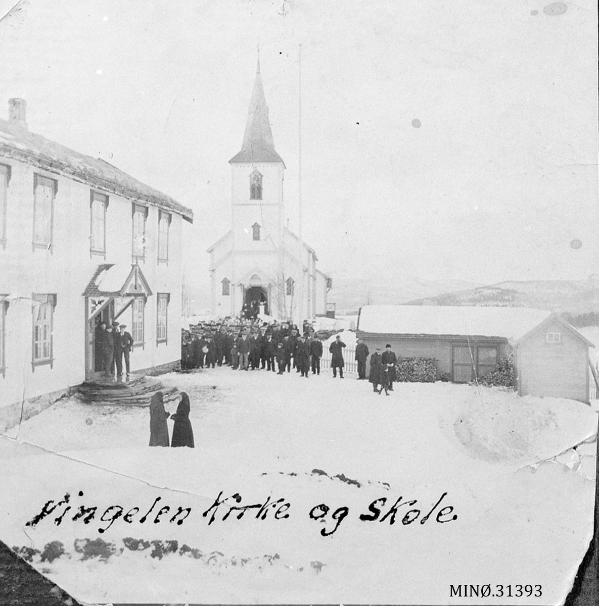Vingelen kirke og gamle skole - Anno Musea i Nord-Østerdalen / DigitaltMuseum