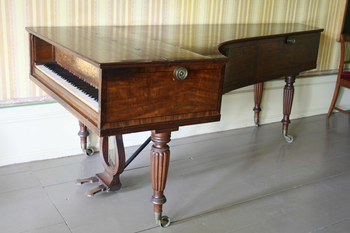 Flygel - Eidsvoll 1814 / DigitaltMuseum